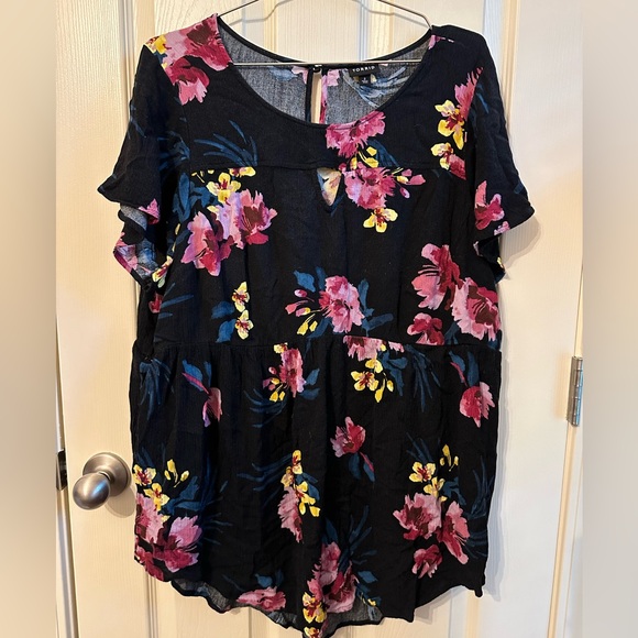torrid | Tops | Torrid Floral Blouse Size 2 | Poshmark